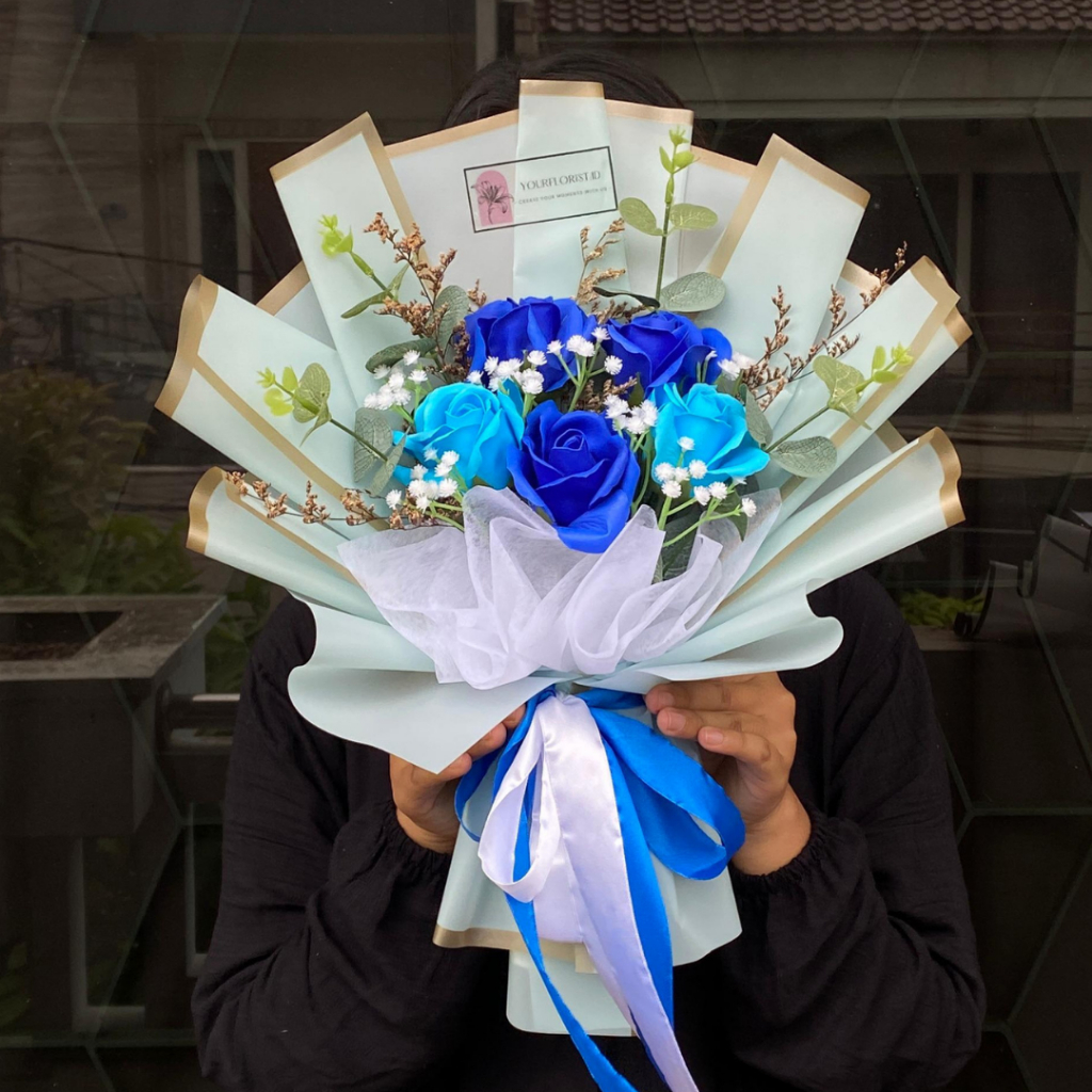 Jual PETITE BLOOMS ROSES BOUQUET - Buket Bunga Mawar Sabun 5 Tangkai ...