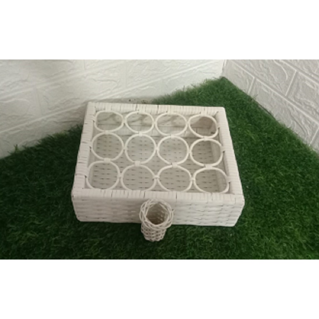 Jual 12 cup Tempat Aqua gelas bahan rotan plastik keranjang gelas ...