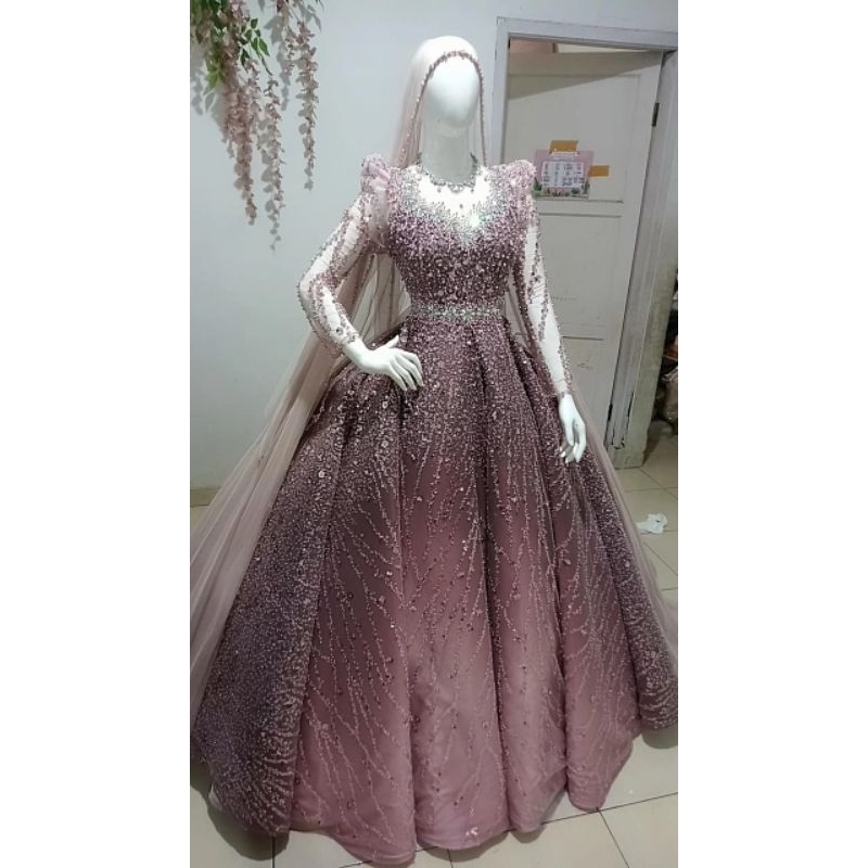 Jual GAUN PENGANTIN BERBY BEREKOR//GAUN MODREN | GAUN PAYET BUNGA 3D ...