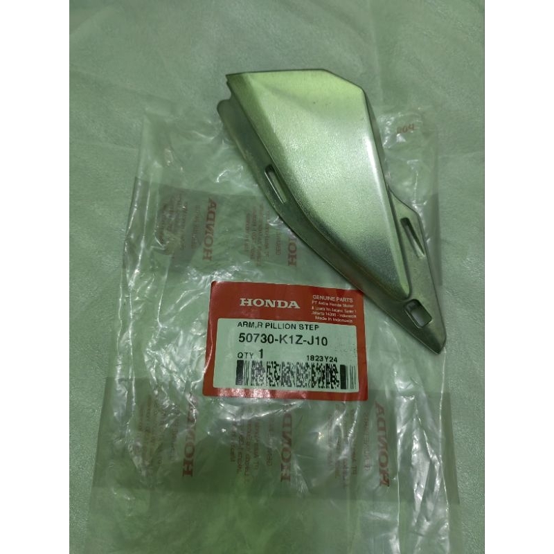 Jual footstep step injakan kanan PCX 160 asli 50730-K1Z-J10 | Shopee ...
