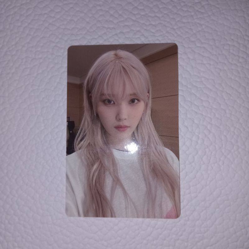 Jual OFFICIAL IU PHOTOCARD JEWEL X TWETTY THE WINNING | Shopee Indonesia