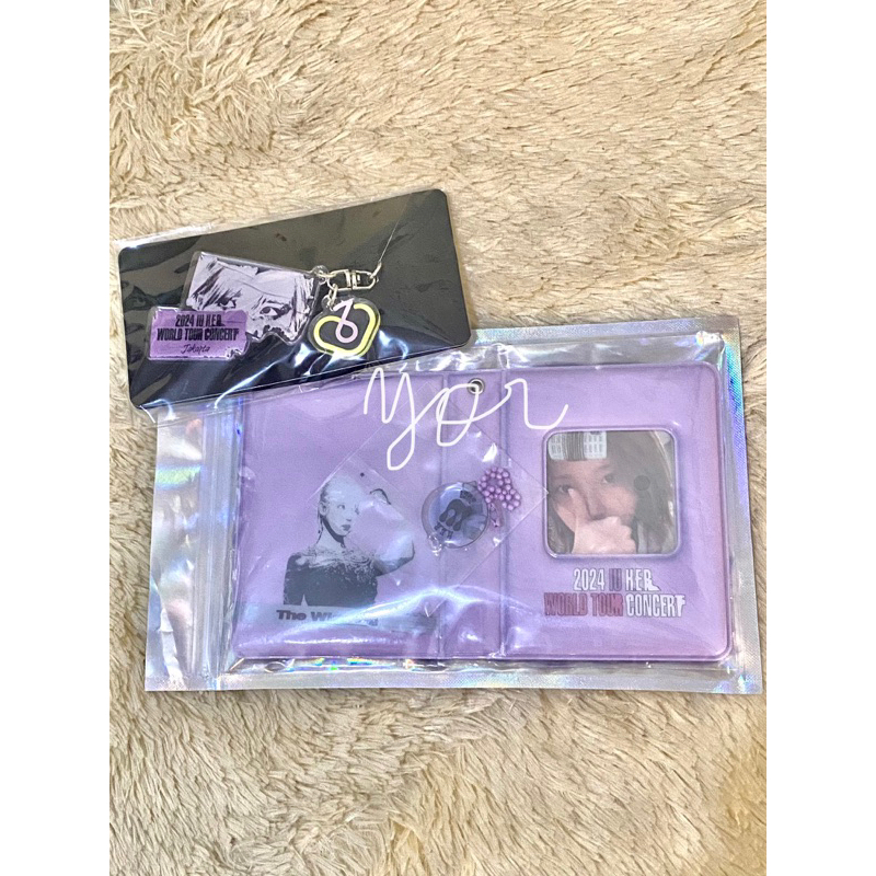Jual IU HEREH Jakarta Concert 2024 Merch [BOOKED] | Shopee Indonesia
