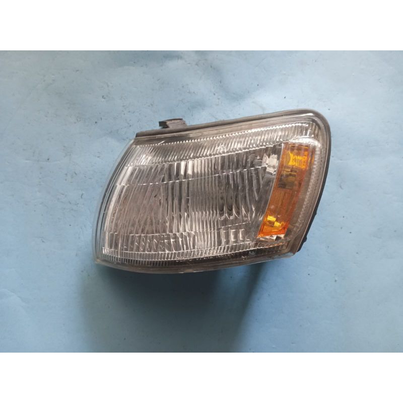 Jual CornerLamp Lampu sein sen depan bagian kiri mobil Toyota Corona ...