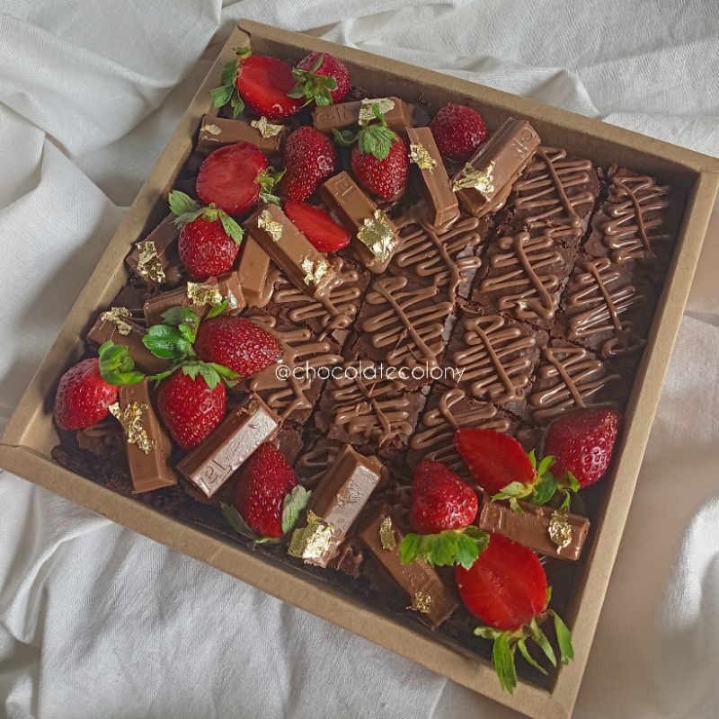 Jual (bisa H-1, sameday/instant) Chocoberry Brownies by Chocolate ...