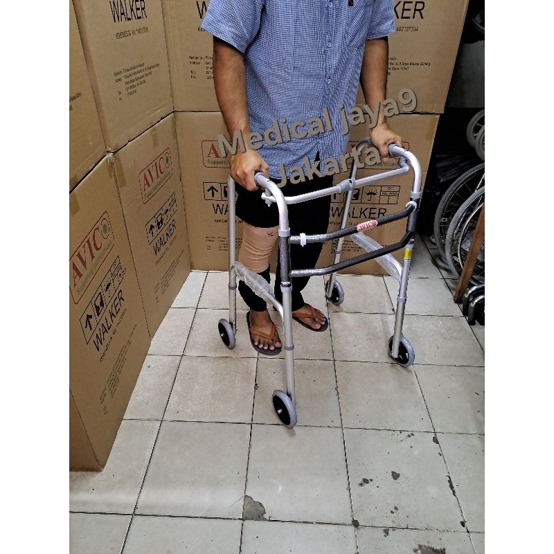 Jual Walker Roda Rollator gerak Alat bantu jalan Manula | Shopee Indonesia