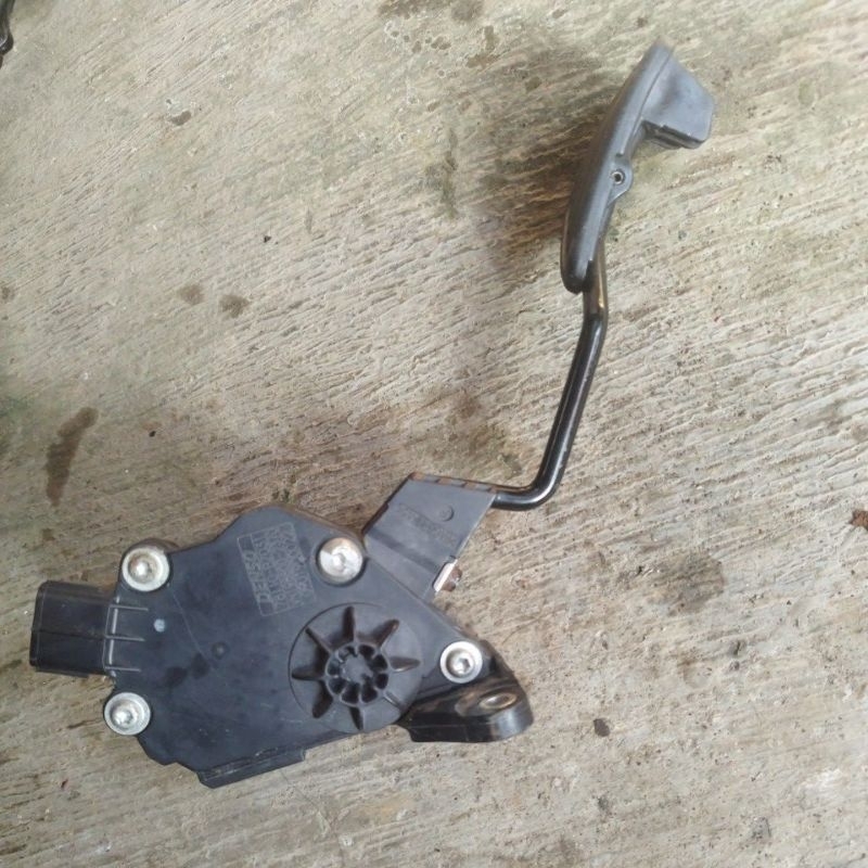 Jual SENSOR PEDAL GAS TOYOTA AVANZA GRAND NEW XENIA ALL NEW RUSH TERIOS ...