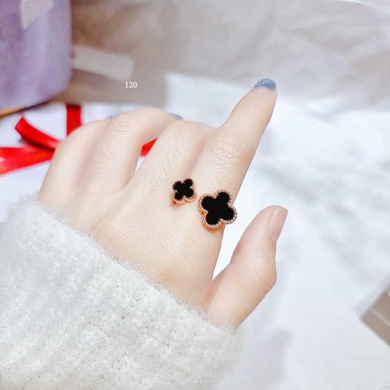 Jual CINCIN CLOVER AWET DIPAKAI SEHARI HARI | Shopee Indonesia