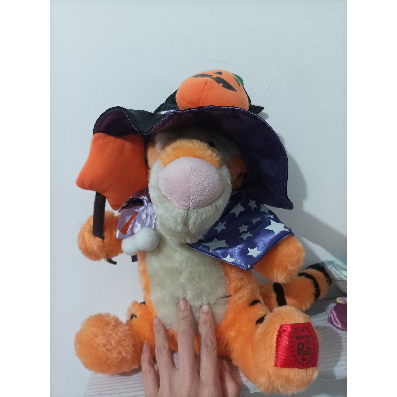 Jual boneka tiger winnie the pooh Halloween disney | Shopee Indonesia
