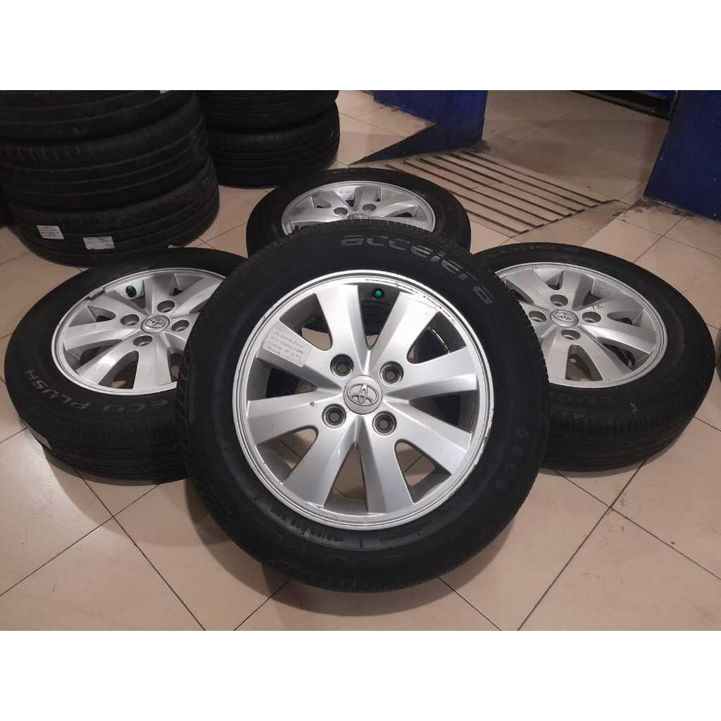 Jual VELG MOBIL STD AVANZA VELOZ R15 BEKAS / COPOTAN PCD 4X114 + BAN ACCELERA 185 65 R15 ...
