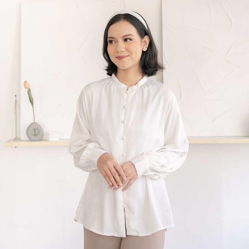 Jual GIYOMI ID - Stella Blouse | Shopee Indonesia