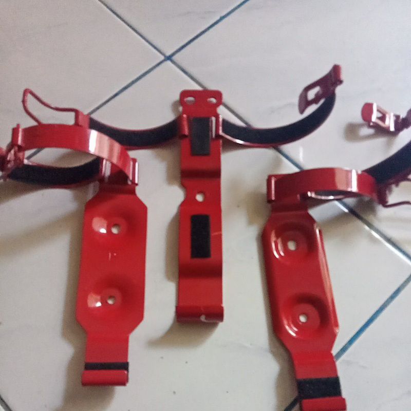 Jual bracket apar servvo 1kg..(hanya braketnya) | Shopee Indonesia