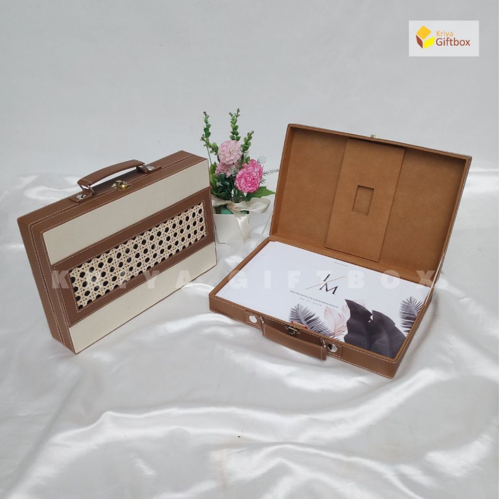 Jual Box Album Foto Bahan Kulit Sintetis Kombinasi Rotan | Kotak Tempat ...