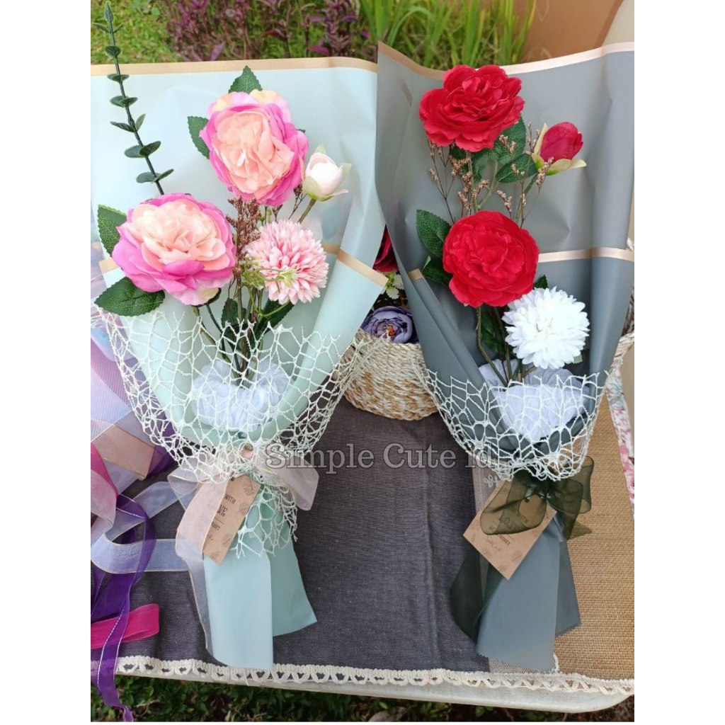 Jual Bucket Bunga Korea Mawar Aesthetik Hadiah Wisuda Ultah Graduation ...