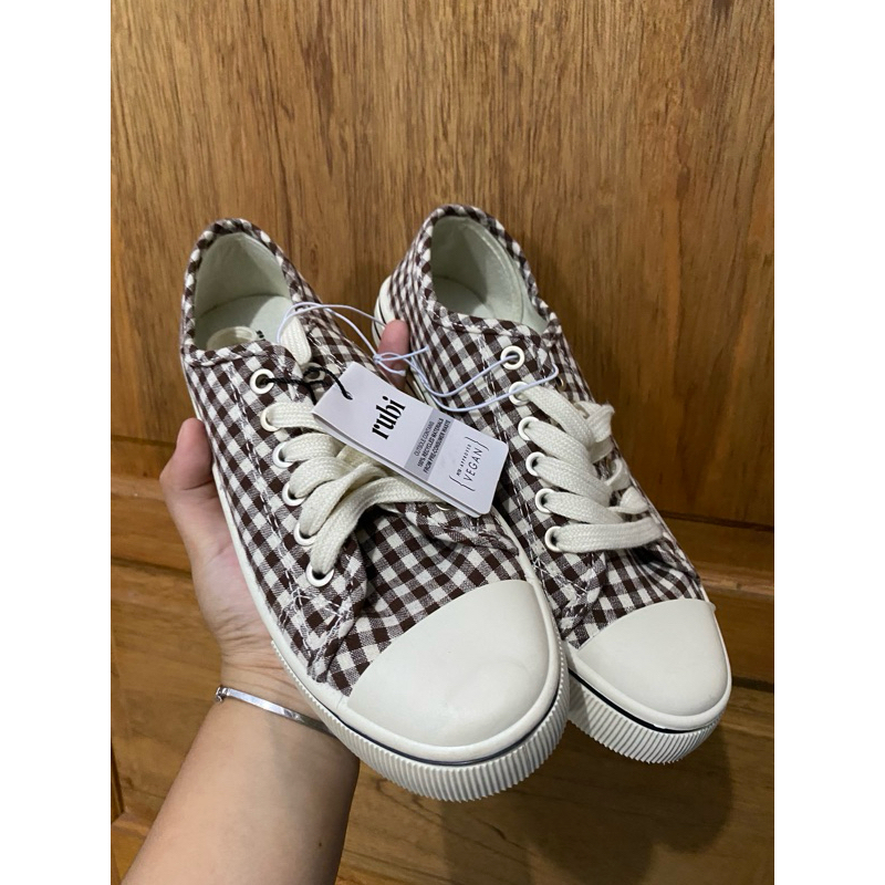 Jual sepatu kotak coklat rubi 100% ori | Shopee Indonesia