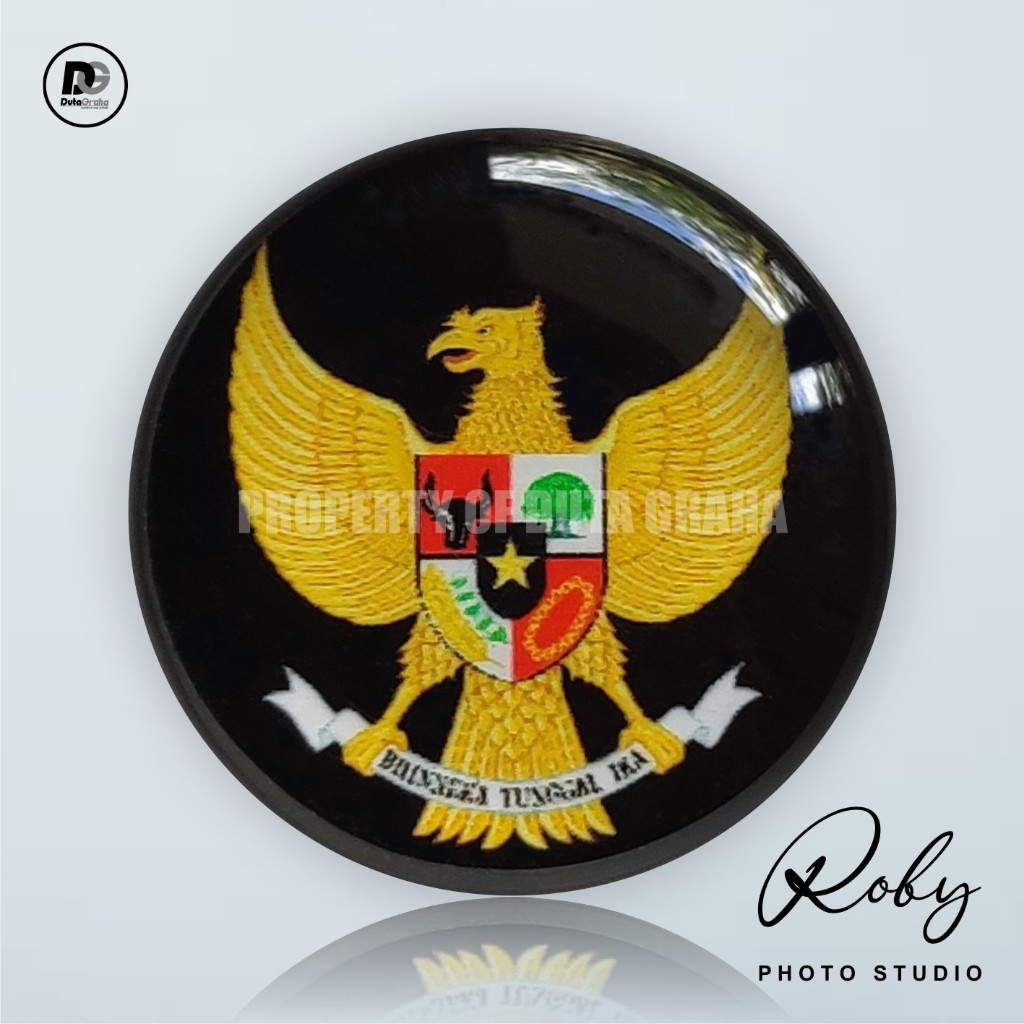 Jual [PIN RESIN] GARUDA PANCASILA HITAM Pin Bros Aksesoris Souvenir ...