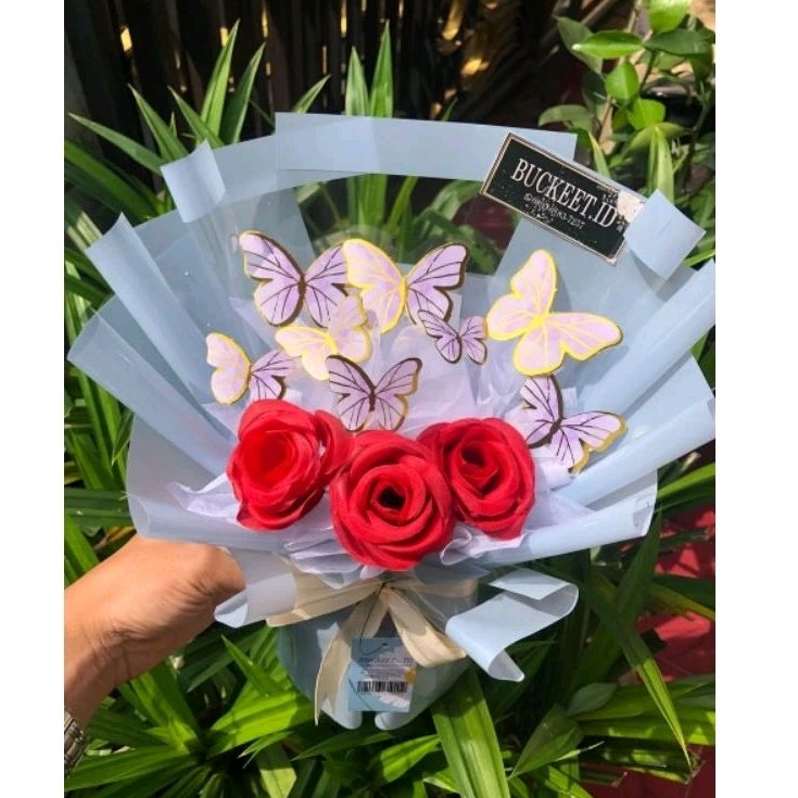 Jual BUQUET KUPU-KUPU PREMIUM / MIX BUNGA MAWAR 3 TANGKAI (FREE KARTU ...