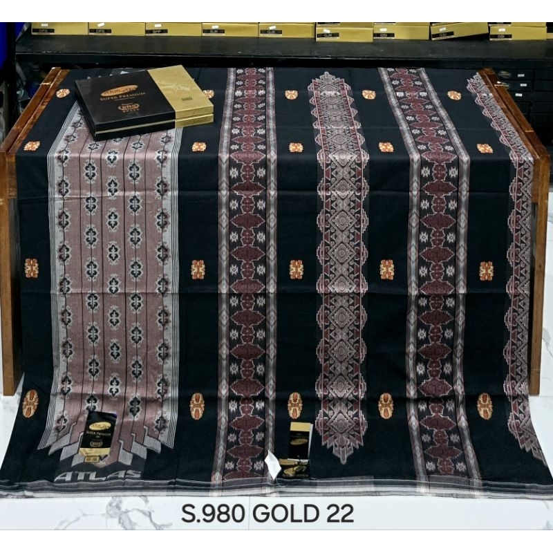 Jual SARUNG ATLAS SUPER PREMIUM 980 KUALITAS GOLD DAN SILVER (ORIGINAL) | Shopee Indonesia