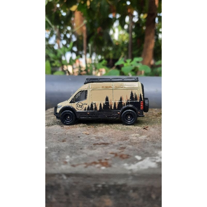 Jual Hot Wheels Mercedes Benz sprinter diorama premium | Shopee Indonesia