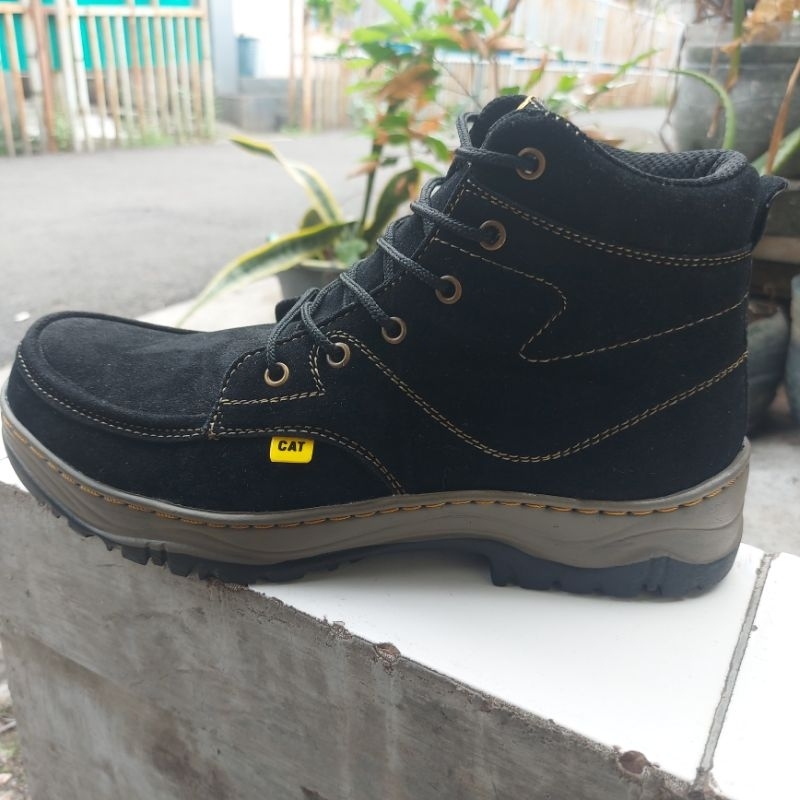 Jual sepatu semi boots pria kekinian bisa buat gaya sangat aman dan ...