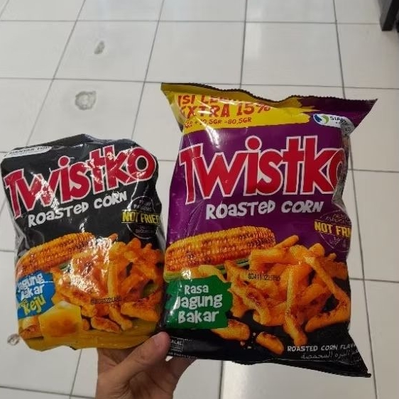 Jual Twistko snack makanan ringan rasa JAGUNG BAKAR / JAGUNG BAKAR KEJU ...