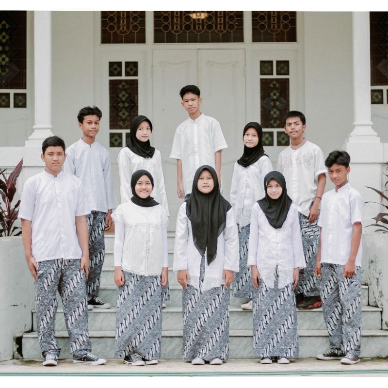 Jual CELANA PANGSI BOIM/ROK ENCIM BATIK MOTIF KHAS BEKASI/CELANA PANGSI ...