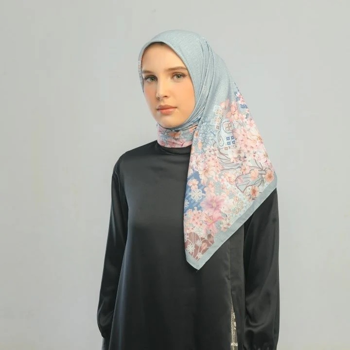 Jual Zoya ZAIVA Scarf - Kerudung Hijab Segiempat Motif With Box - Bahan ...