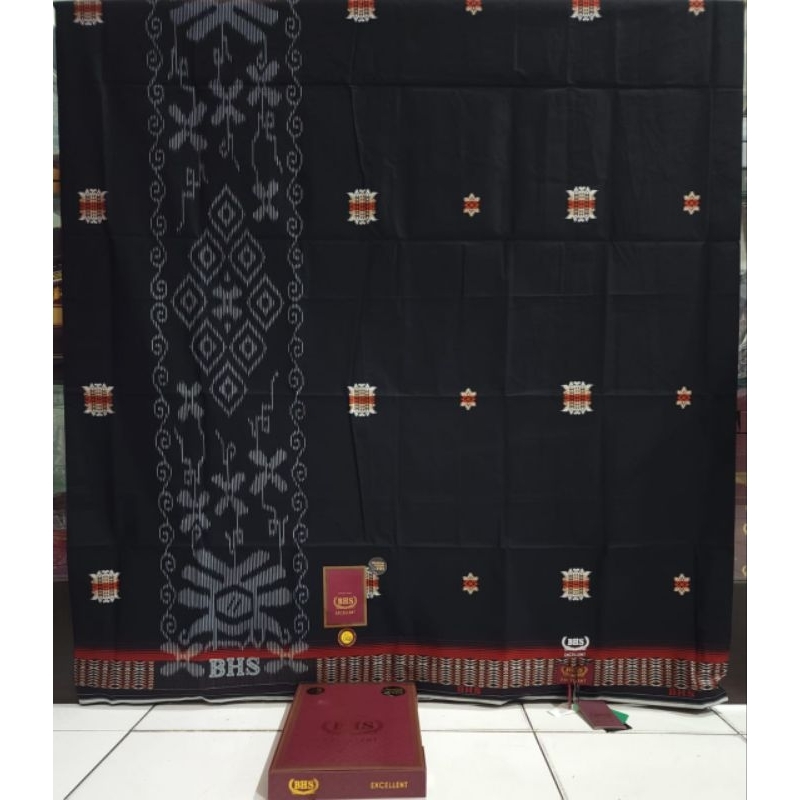 Jual Sarung BHS Excellent Songket SMB Gold HITAM | Shopee Indonesia