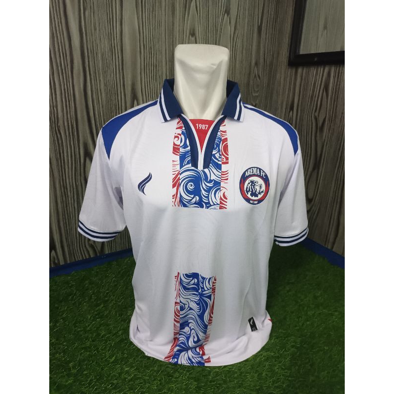 Jual Jersey Arema FC Preseason 2024/2025 White Original ETAMS | Shopee ...