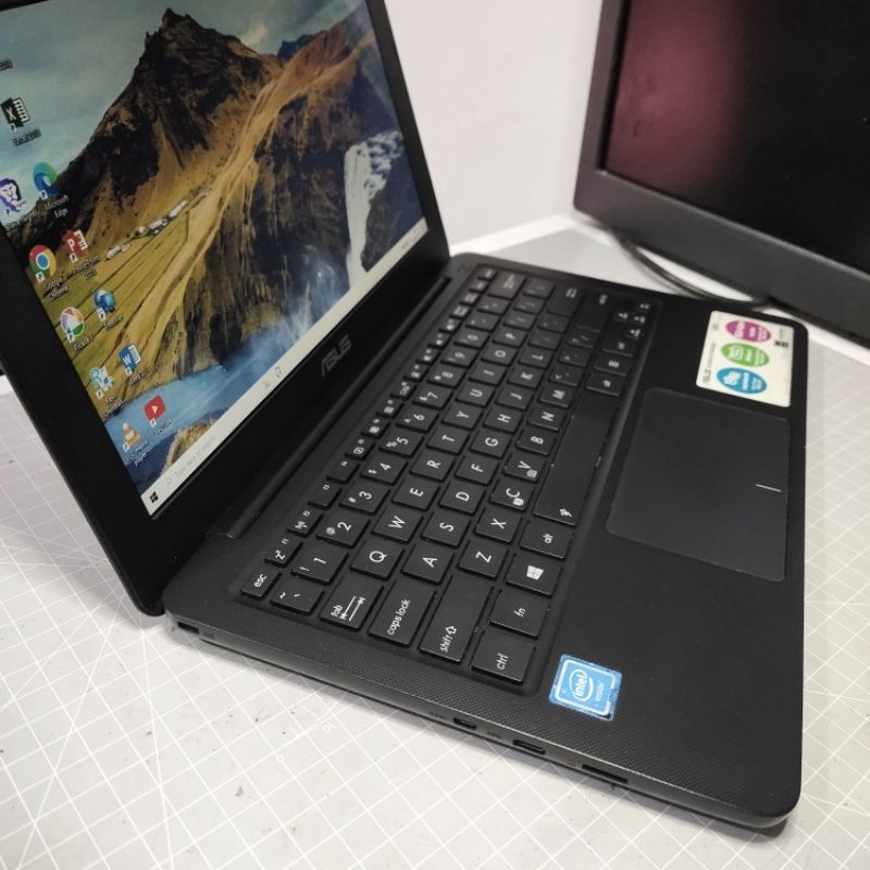Jual Laptop Notebook Asus E202s Intel N3060 Ram 2gb HDD 500gb Normal ...