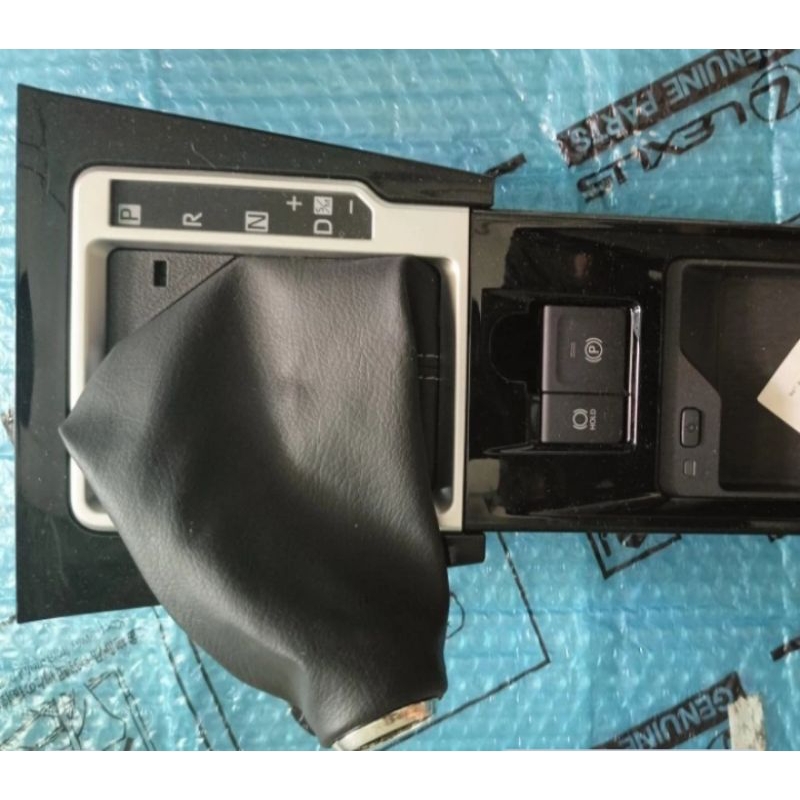 Jual panel consule persneling transmisi matic Veloz 2022 original ...