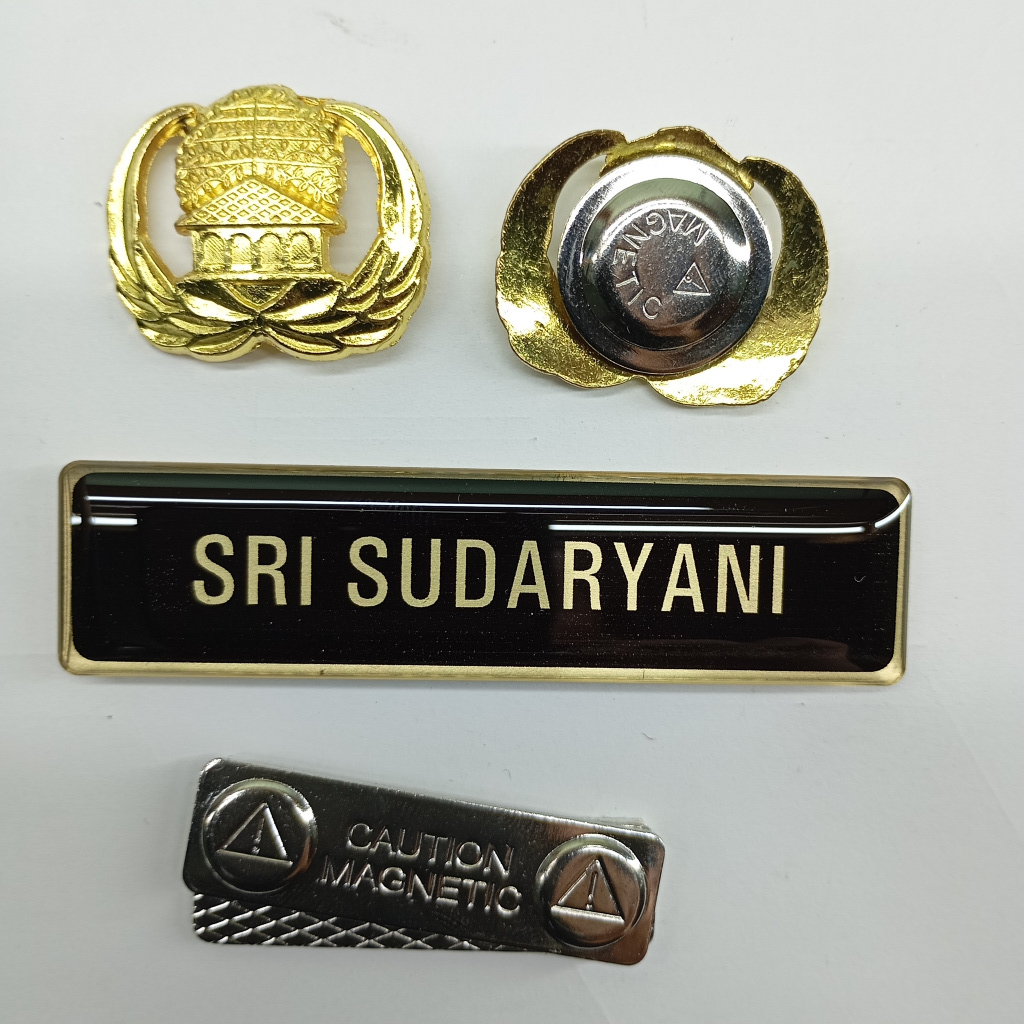 Jual Paket Pin dan Name Tag | Pin Korpri Magnet + Nama Dada Kuningan ...