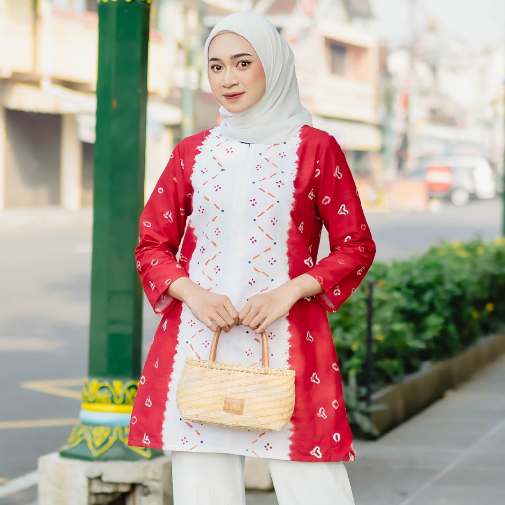 Jual COUPLE KEMEJA TUNIK MOTIF JUMPUTAN MERAH PUTIH | Shopee Indonesia