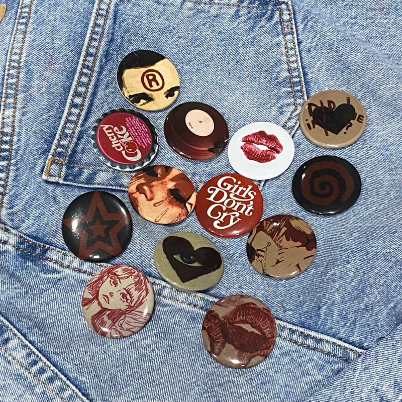 Jual pin button 44mm y2k dark red aesthetic | grunge vintage button ...