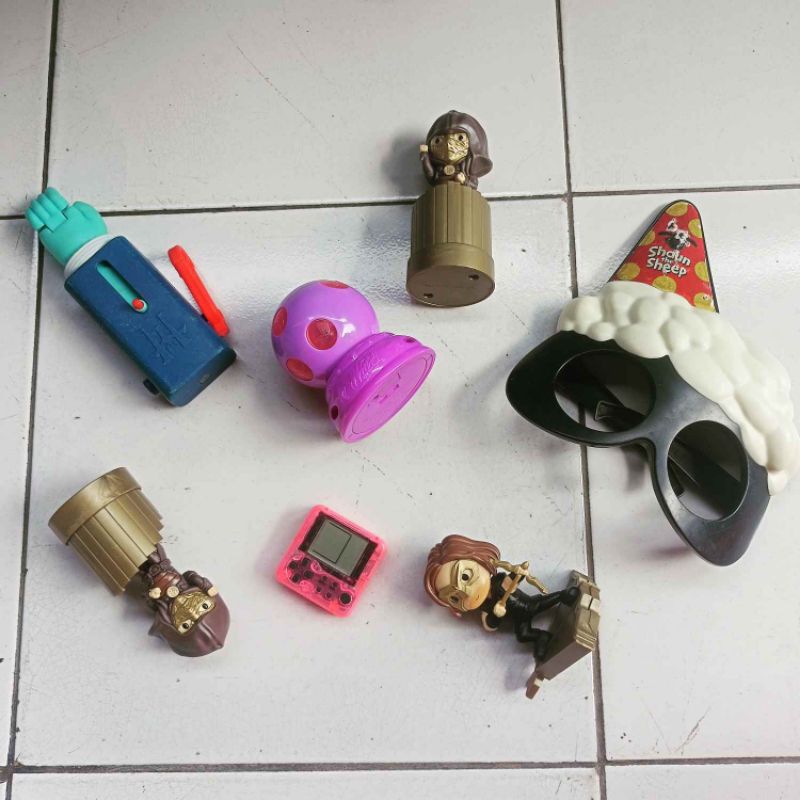 Jual Mainan Happy Meal McDonalds McD KFC Burger King Hokben A&W 4 Preloved Second Murah | Shopee ...
