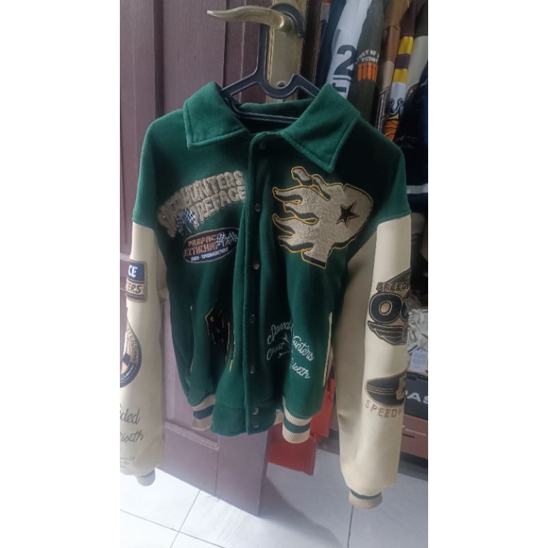 Jual Varsity Preface Chapter 6 The Green Hunters Preloved Limited ...