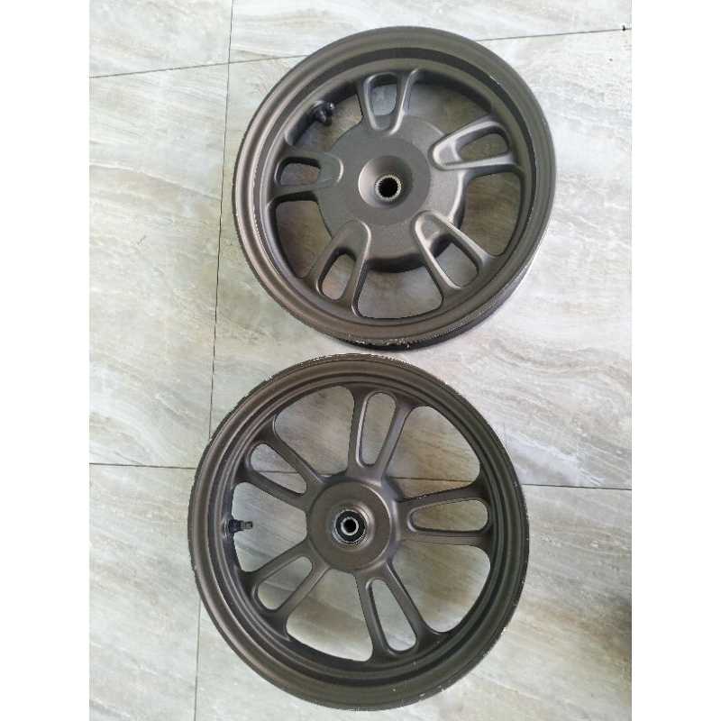 Jual velg / pelek depan belakang Scoopy donat tahun 2024 second ...
