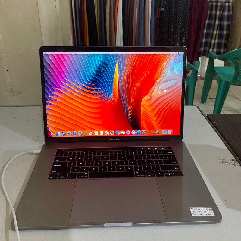 Jual MacBook Pro ( 15 inch 2017 ) | Shopee Indonesia