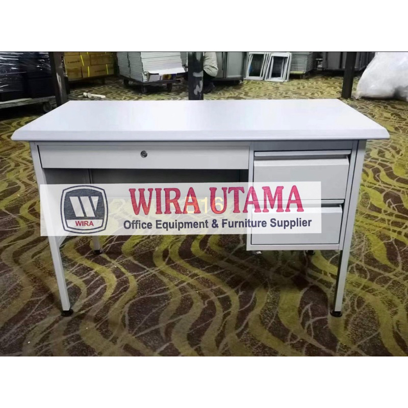 Jual Meja Kantor Besi / Meja Kantor 1/2 Biro Besi / Meja Kerja 1/2 Biro ...