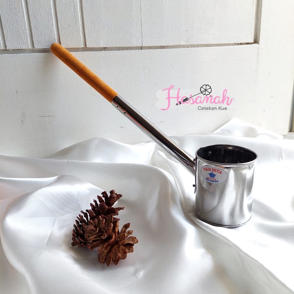 Jual LUAR BIASA Gayung Air Stainless Panjang Gagang Kayu Gayung ...