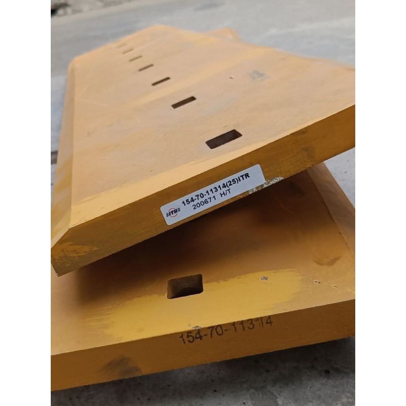 Jual Cutting Edge Komatsu D85-2 D85ESS-2 Dozer 154-70-11314 ITR (8 HOLE ...