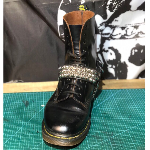 Jual BOOT STRAP STUD SPIKE STANDAR UK77 CONE TIGA BARIS unisex pria ...