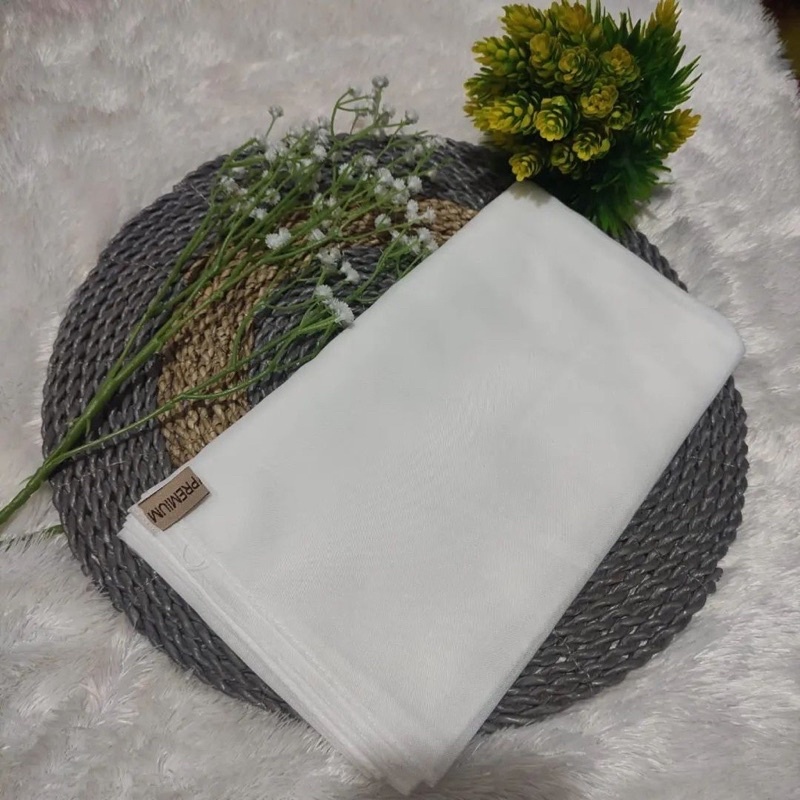 Jual [𝗚𝗹𝗮𝗺𝗼𝗿𝗮] Kerudung Segi 4 Paris Premium Anti Letoy Warna Putih ...