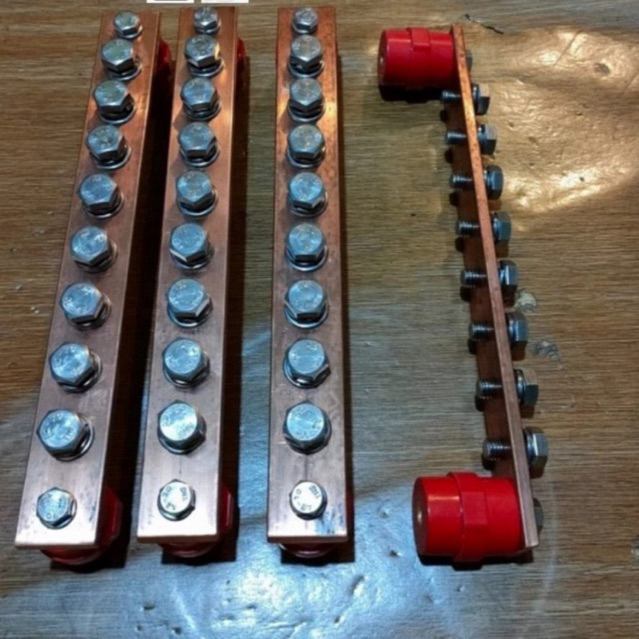 Jual BUSBAR TEMBAGA 5mm x 25mm x 210mm 7baut m8 + 2 dudukan isolator ...