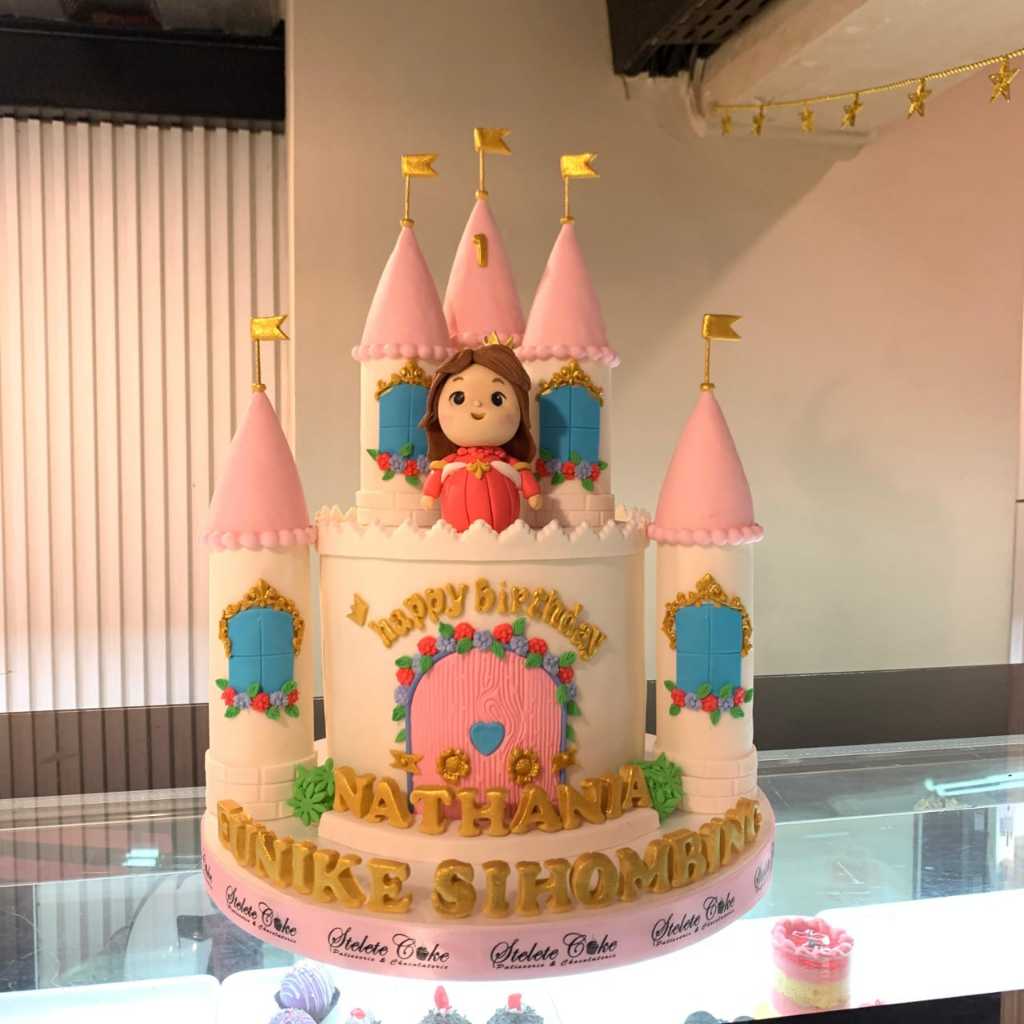 Jual Kue Ulang Tahun/Birthday Cake/Kue Ultah Tema Istana/Kue Birthday Jakarta | Shopee Indonesia