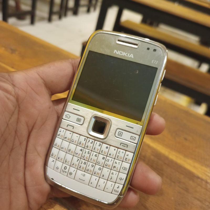 Jual Nokia E72 putih Fersi arab Original | Shopee Indonesia