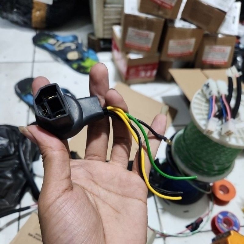 Jual SOKET H4 SAKLAR | Shopee Indonesia