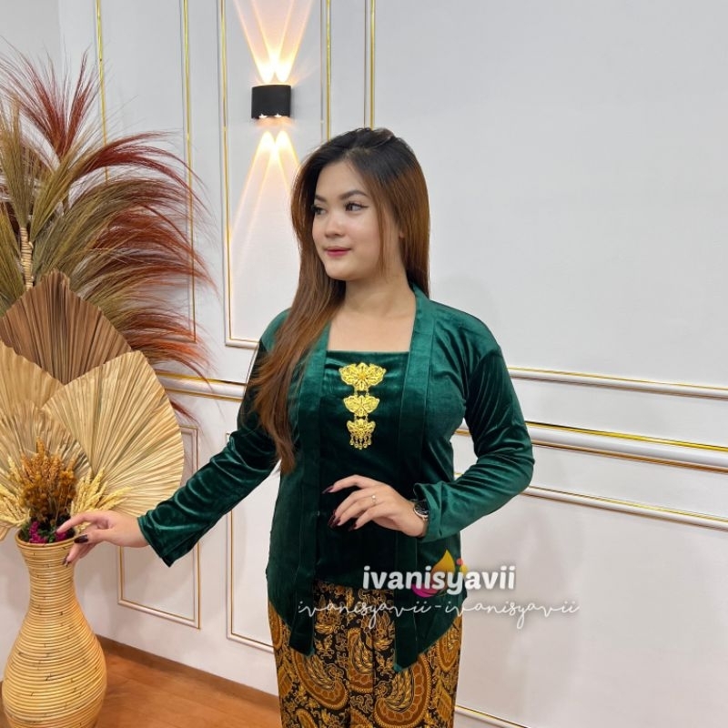 Jual Kebaya bludru kutubaru | Shopee Indonesia