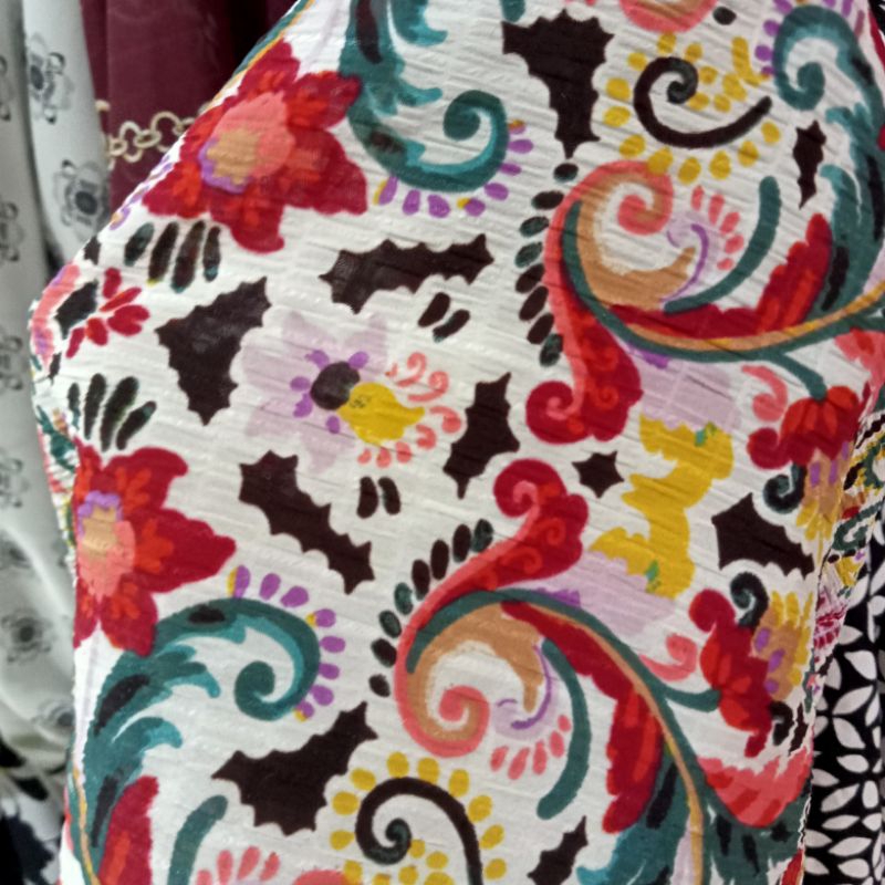 Jual Kain Cringkel Satin Motif Bunga Import - Kain Satin Cringkel ...