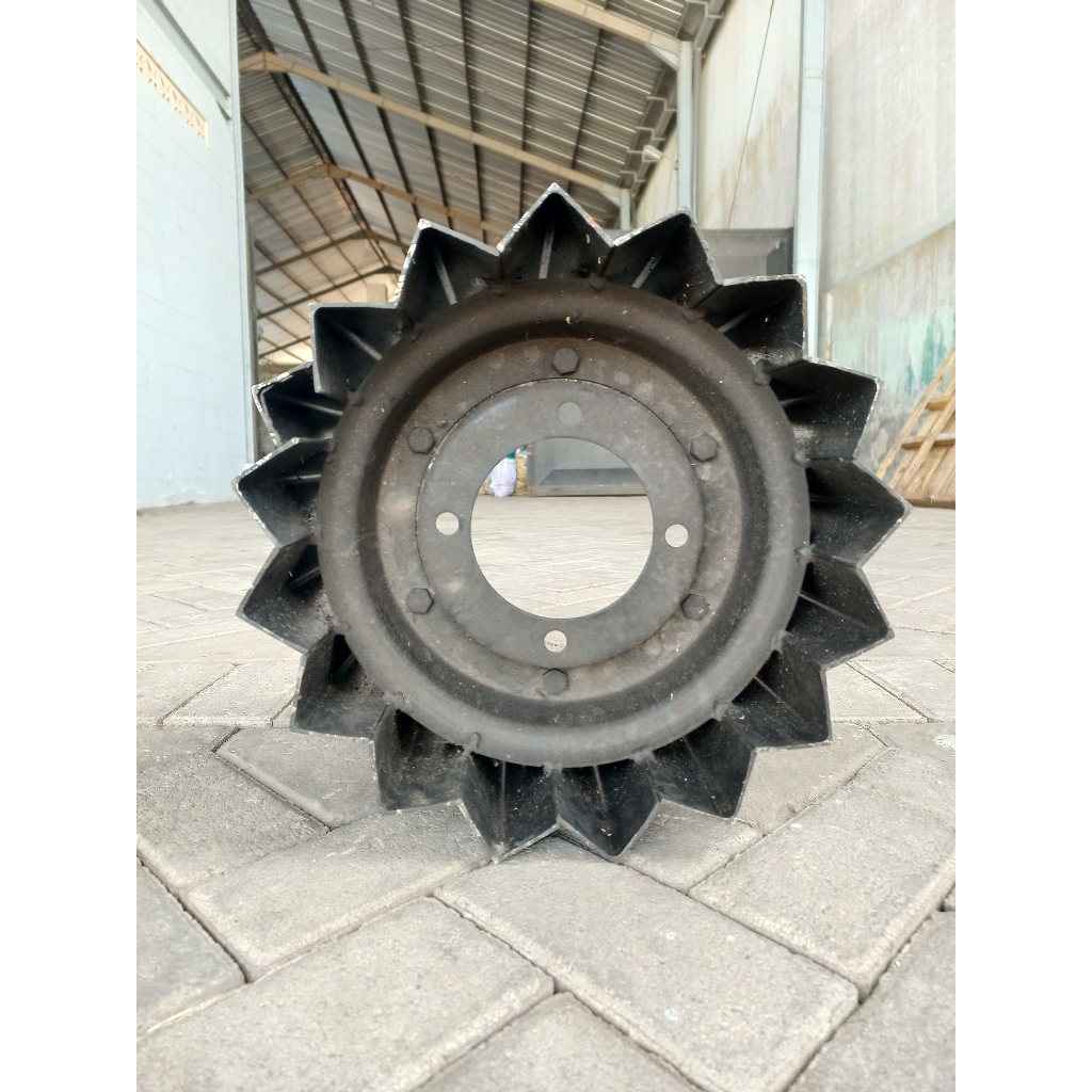 Jual Roda Besi ( anti skid iron wheel ) Diameter 40 CM untuk Traktor ...
