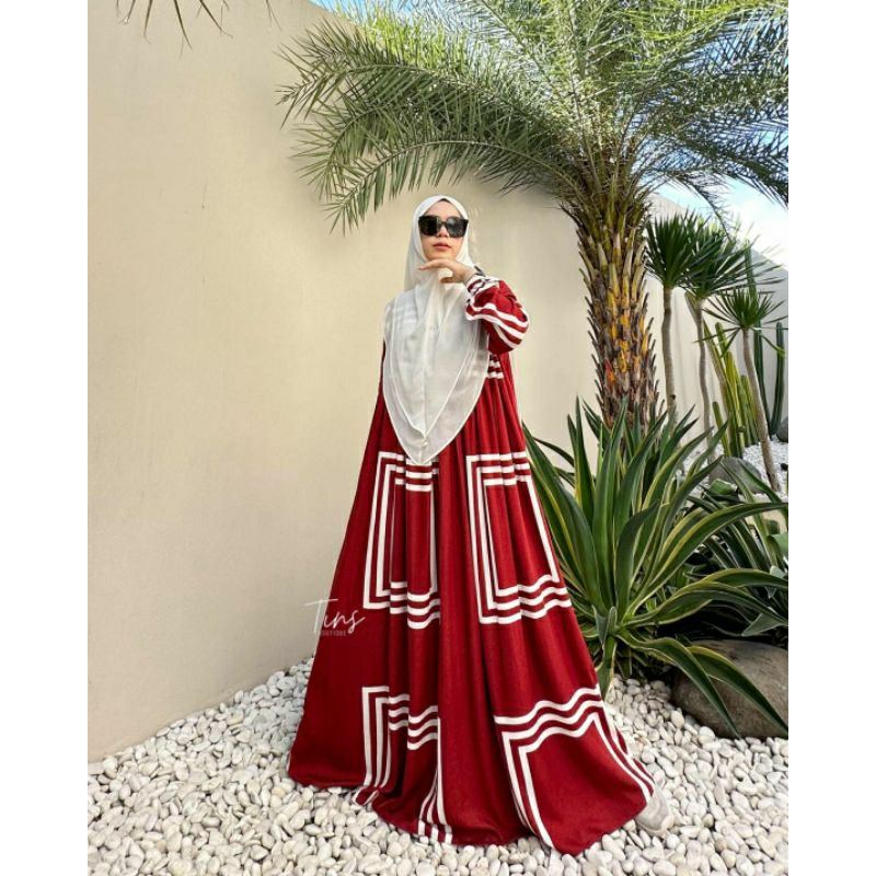 Jual NAMI BIG SQUARE IN RED | Shopee Indonesia